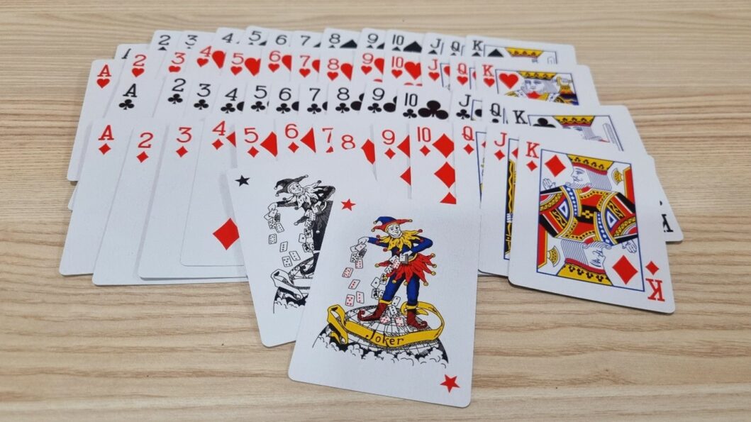 How To Play Go Fish With Regular Cards - Table Games Hub