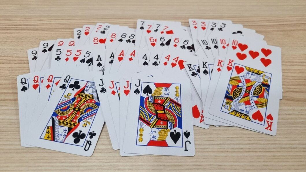 How To Play Go Fish With Regular Cards - Table Games Hub